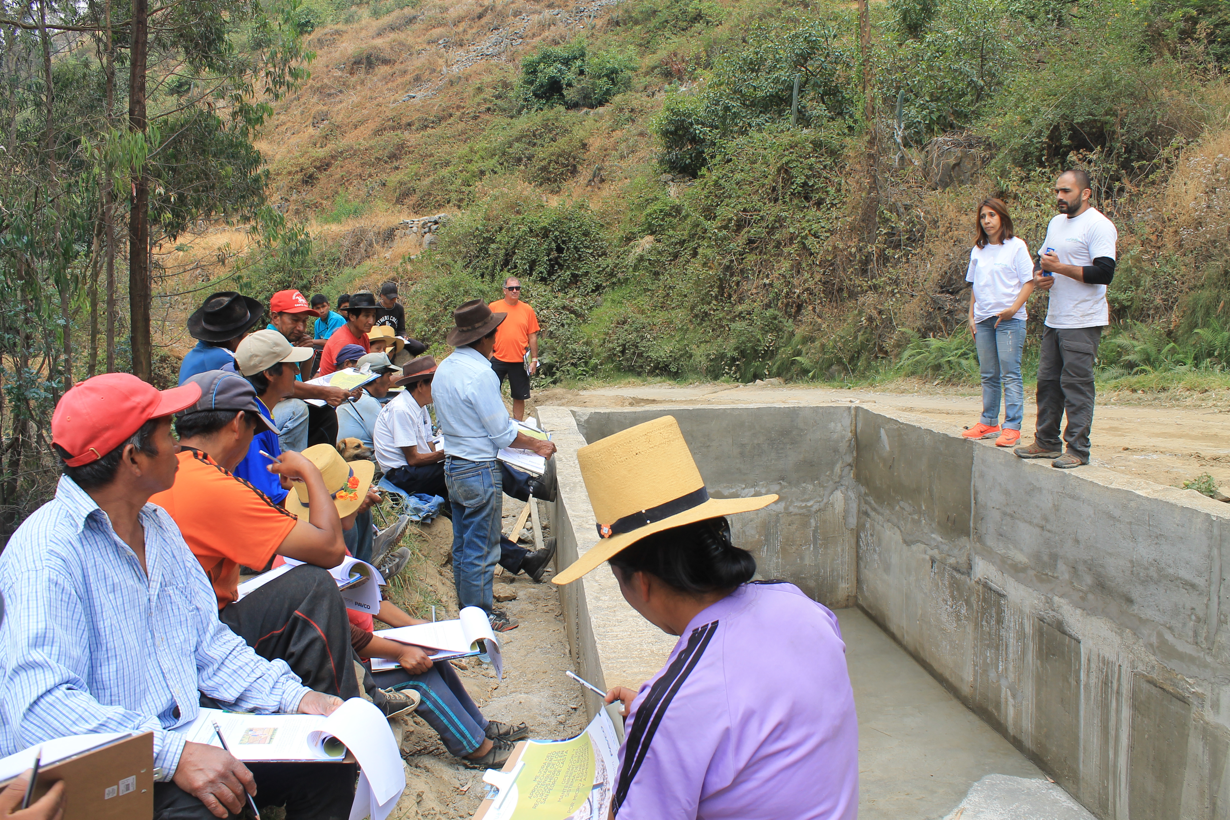 AquaFondo - Proceso de capacitación en riego tecnificado a comuneros y ...
